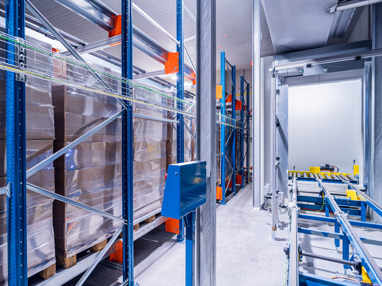 Systemy przenośników paletowych - projekt i integracja od WDX